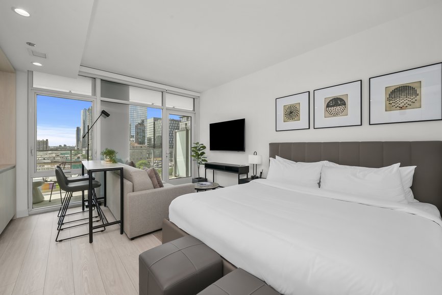 Photos Of Level Old Town Apartments | Level Chicago River North